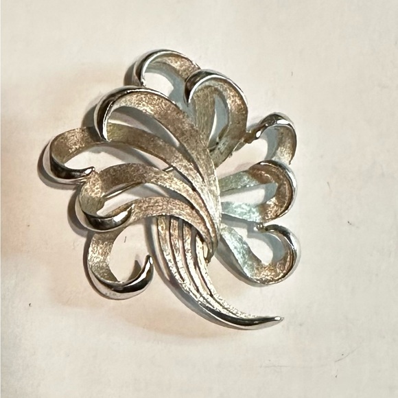 Trifari | Jewelry | Vintage Trifari Brooch | Poshmark